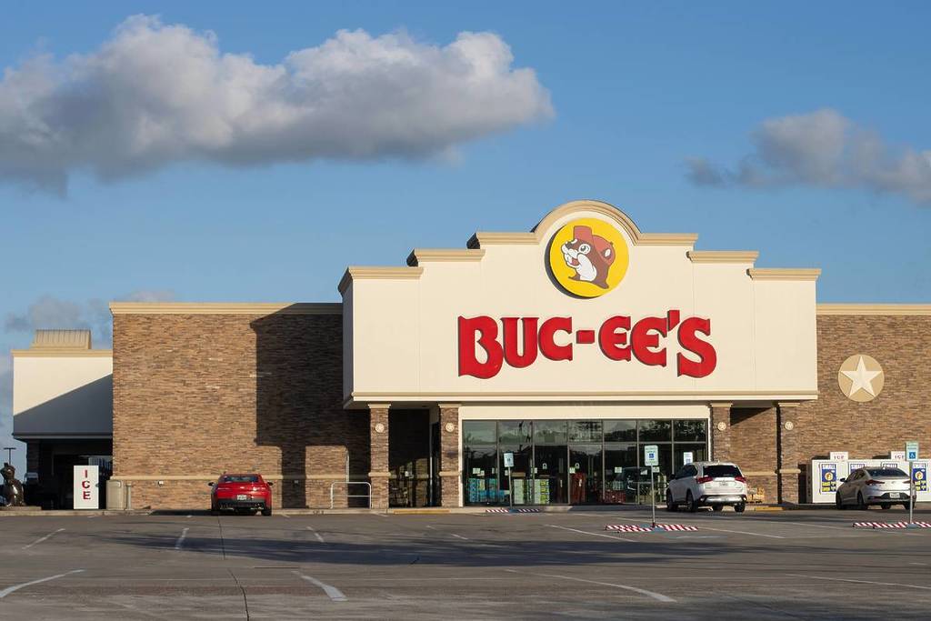 Another Buc-ee's Might Be Coming Near Chicago: The Massive Gas Station ...