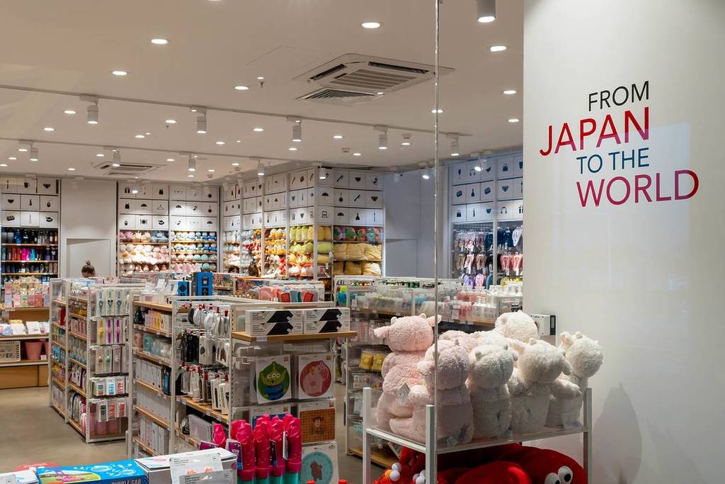 MINISO Opens a Pop-Up Store near Chicago With Free Blind Boxes for Fans