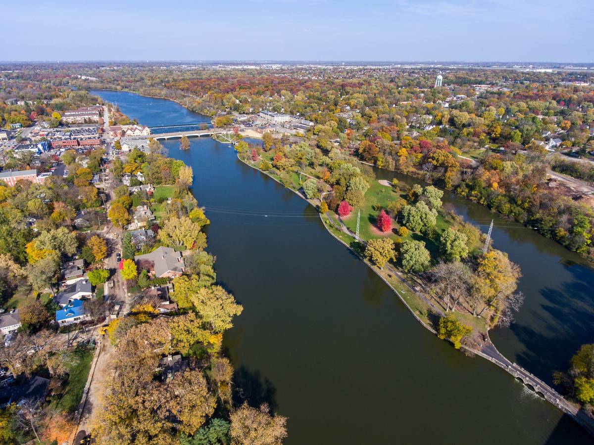This Charming Illinois Town Feels Like Switzerland—Historic Streets ...