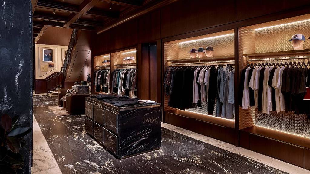 Inside Kith's Stunning New Chicago Flagship—Luxe Two-Floor Space ...