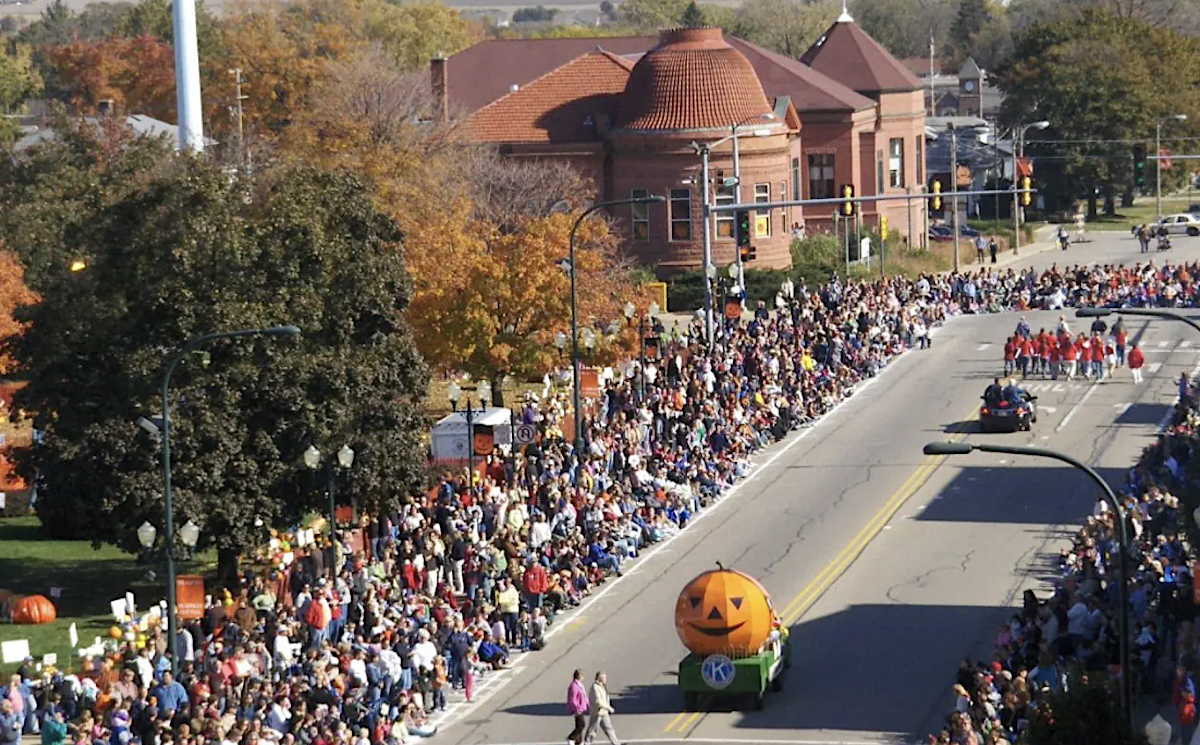 The Second-Largest Pumpkin Festival in Illinois is This Week