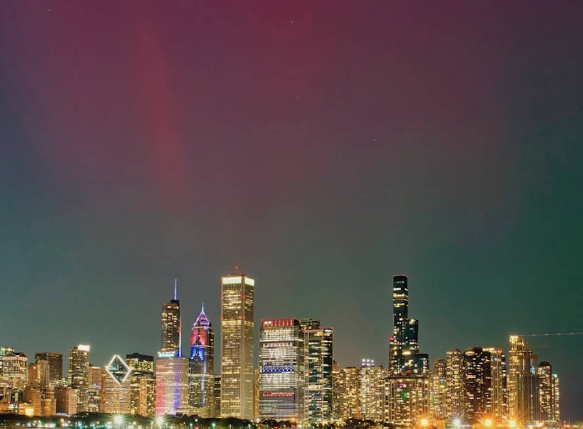 You May Get an Unexpected Encore of the Northern Lights in Chicago (11/ ...