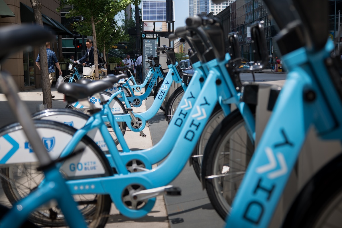 Chicago instalará cientos de nuevas estaciones Divvy en 2026