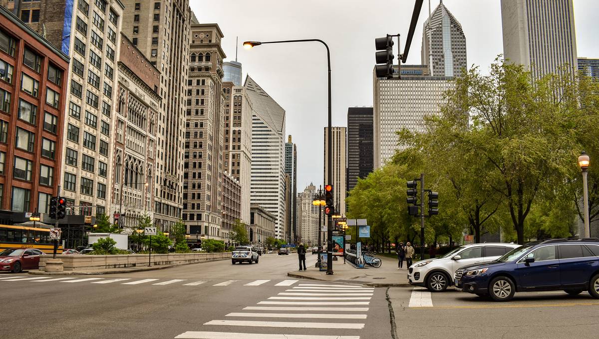 Illinois Just Combined These Two DMV Tasks Into A Single Visit—But Only ...