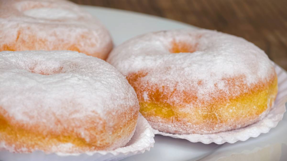 This $1 Cinnamon Donut Was Just Named The Best In The Midwest—And It’s ...