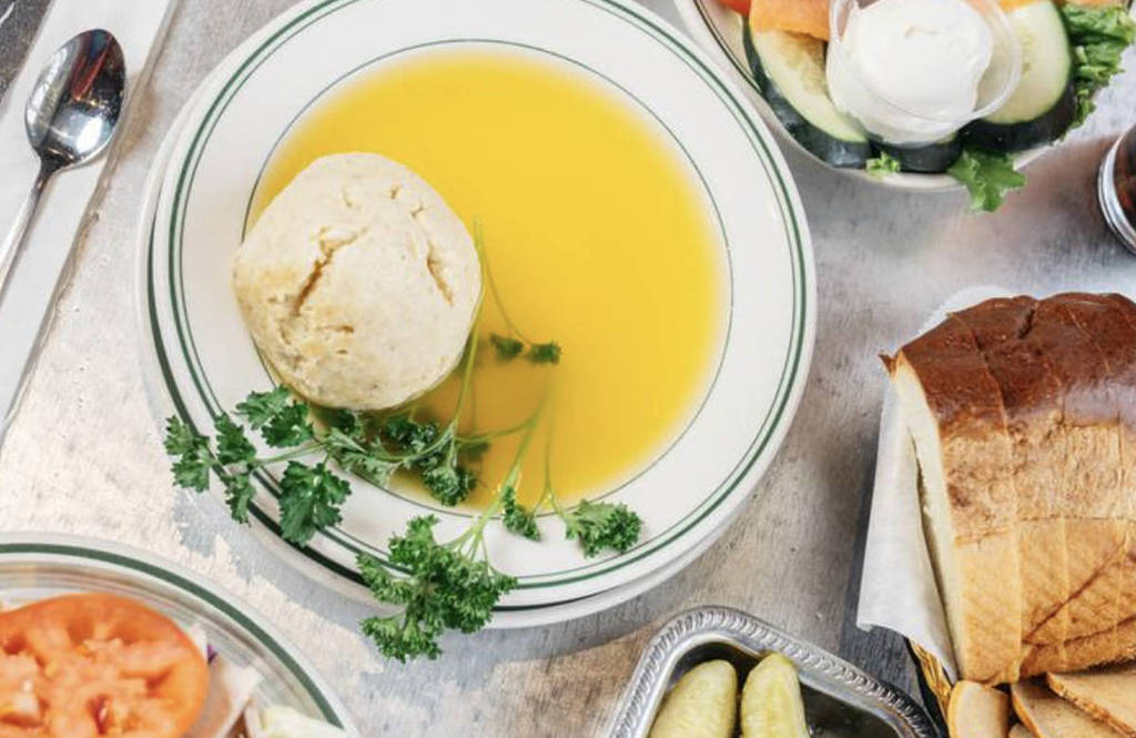 After closing its doors in 2018, this famed Chicago deli is finally ...