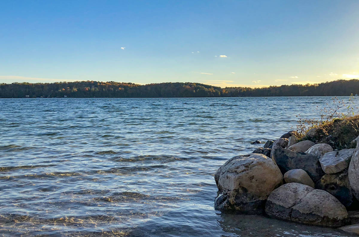 2 Hours From Chicago: The Hidden Lake Has Water So Clear It Looks Like ...