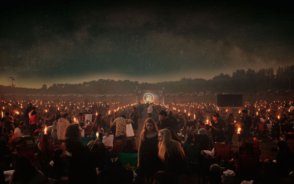 Bask In The Glow Of A Thousand Lights At This Mesmerizing Sky Lantern ...