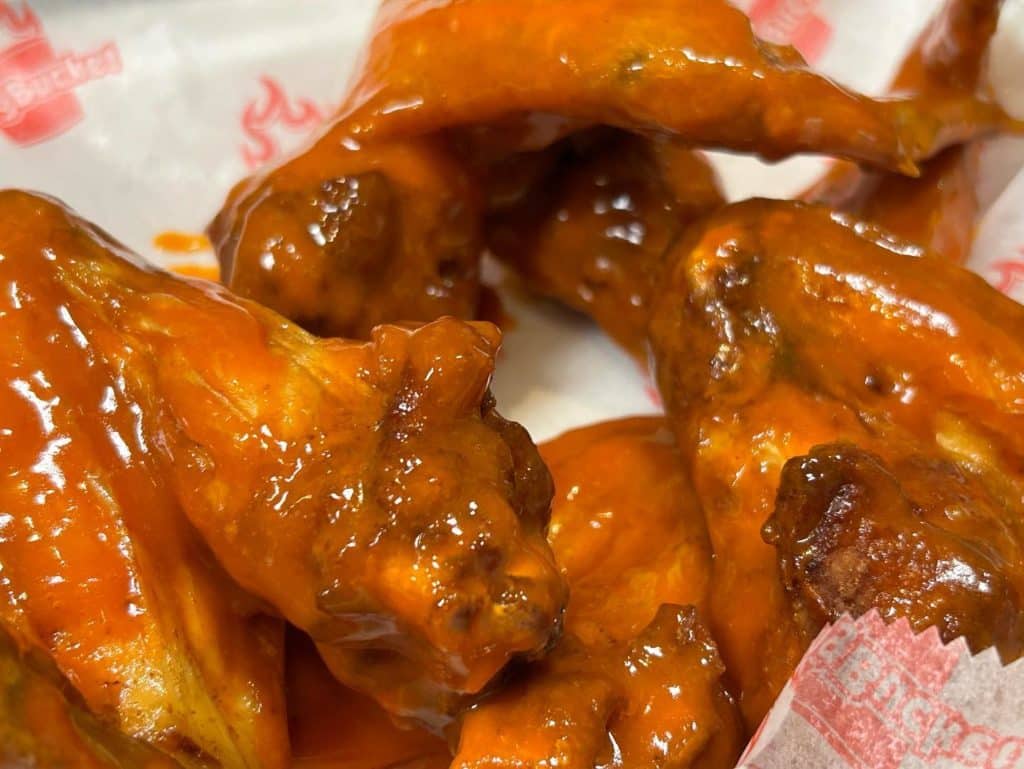 7 Finger-Lickin' Spots For Mouth-Watering Chicken Wings In Dallas