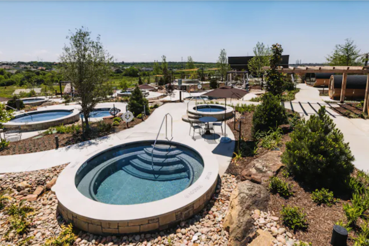 Texas's First Outdoor Mineral Springs Opens In Dallas Area