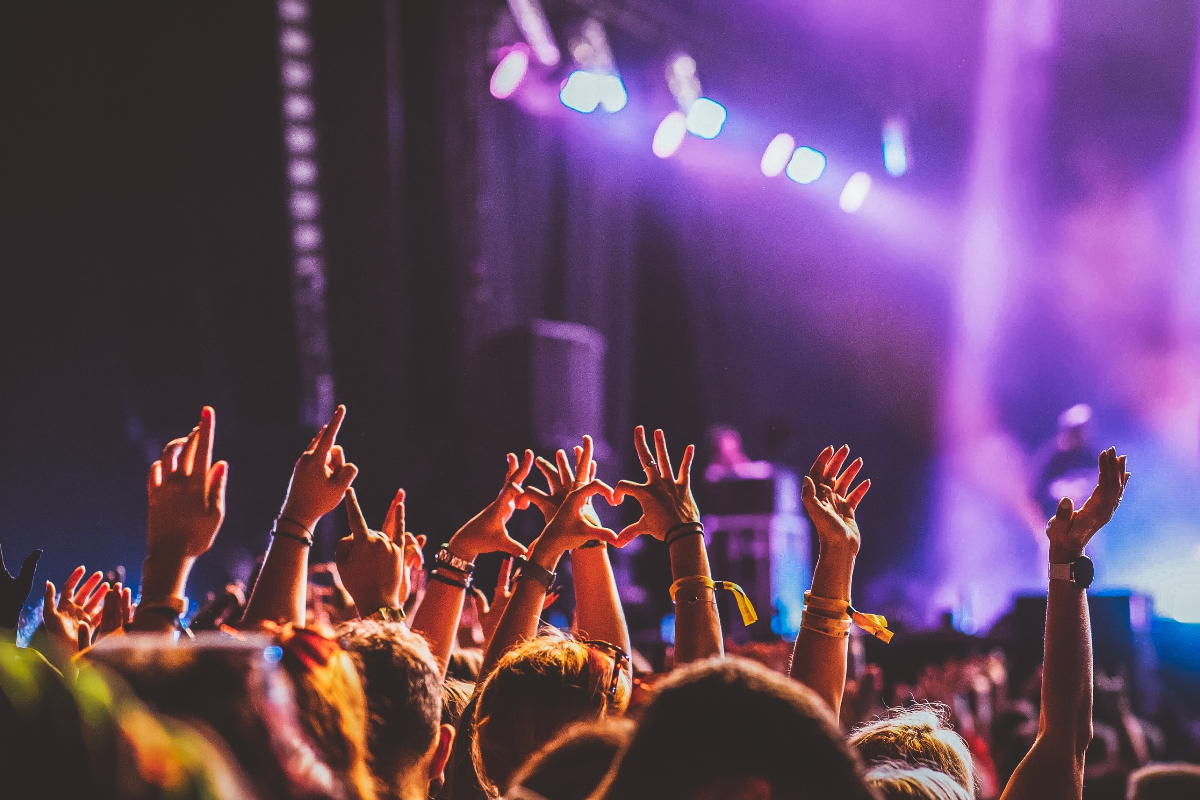 10 Energetic Nightclubs In Dallas To Dance The Night Away