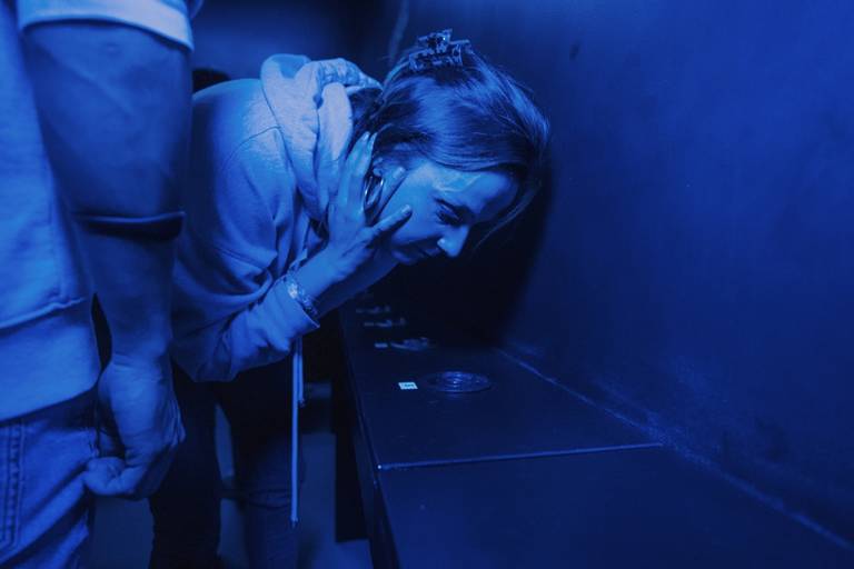 Explore SENSAS, A Multisensory World In The Dark