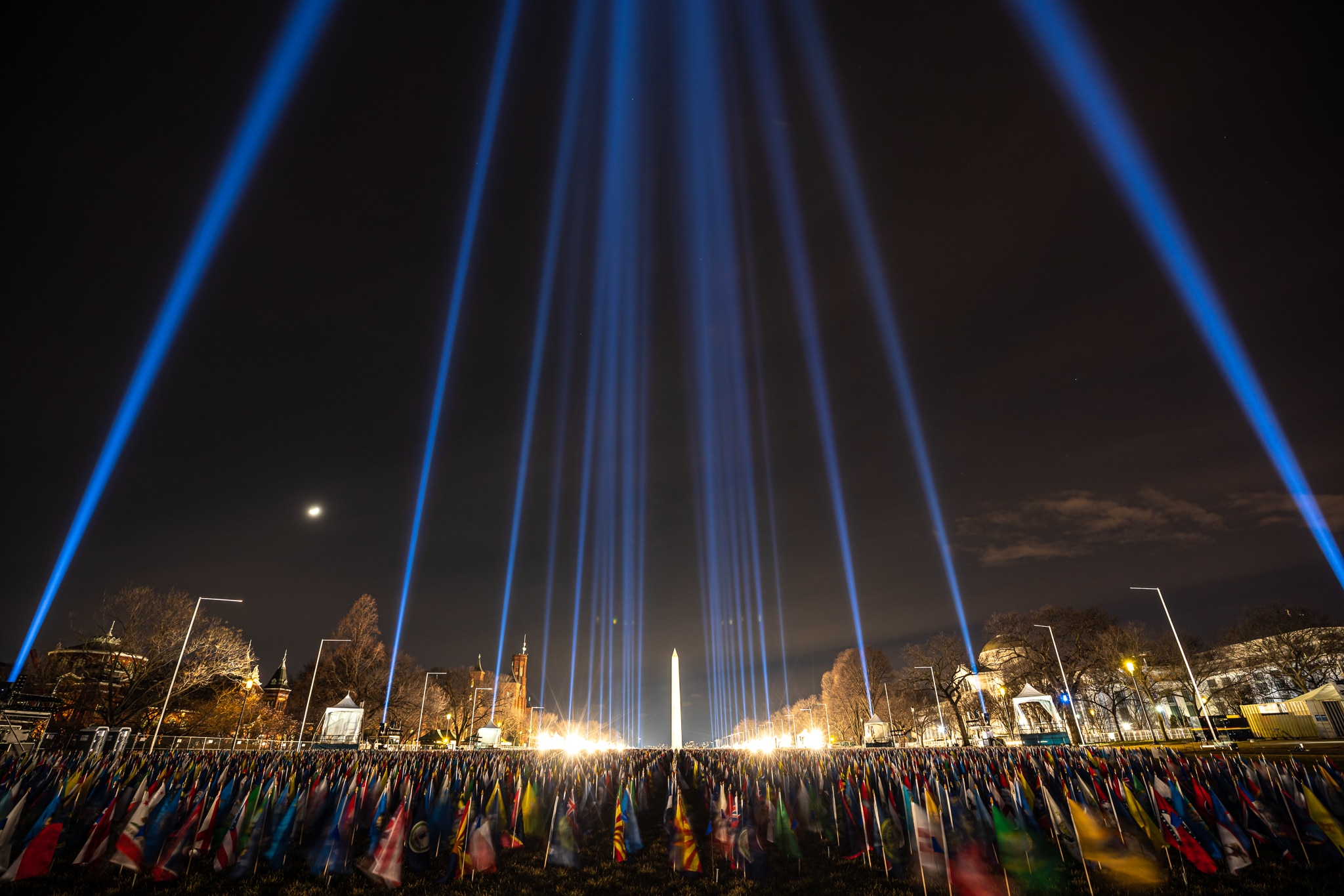200,000 Flags Have Been Installed On The National Mall To Represent All ...