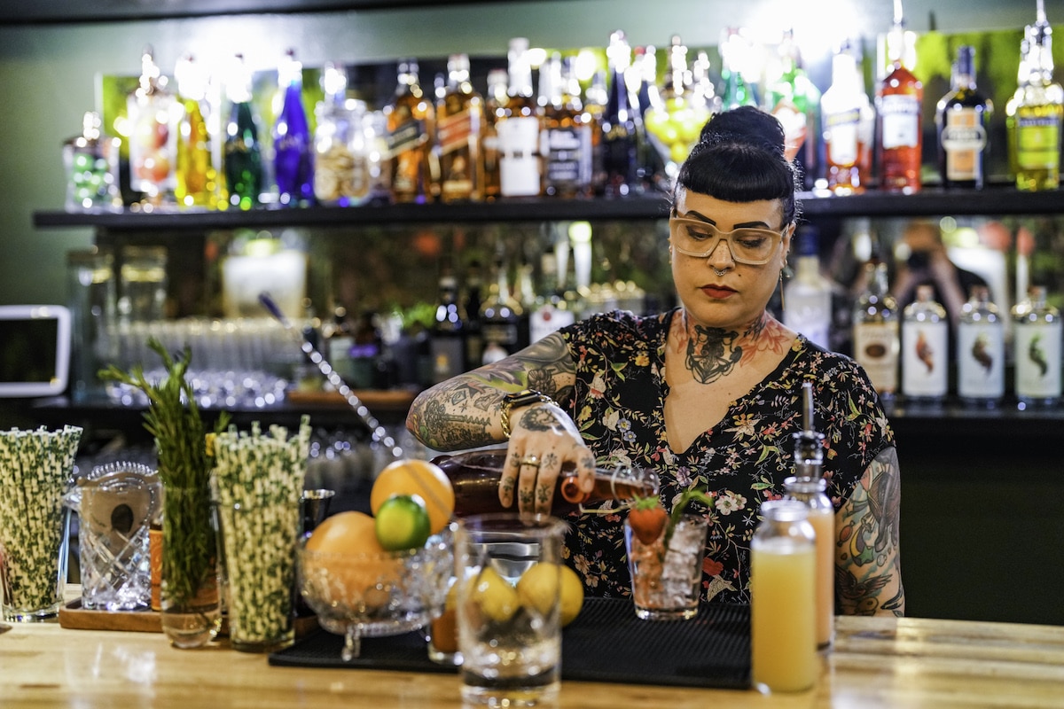 Hot Spot DC Vegan Launches The District’s First Vegan Bar