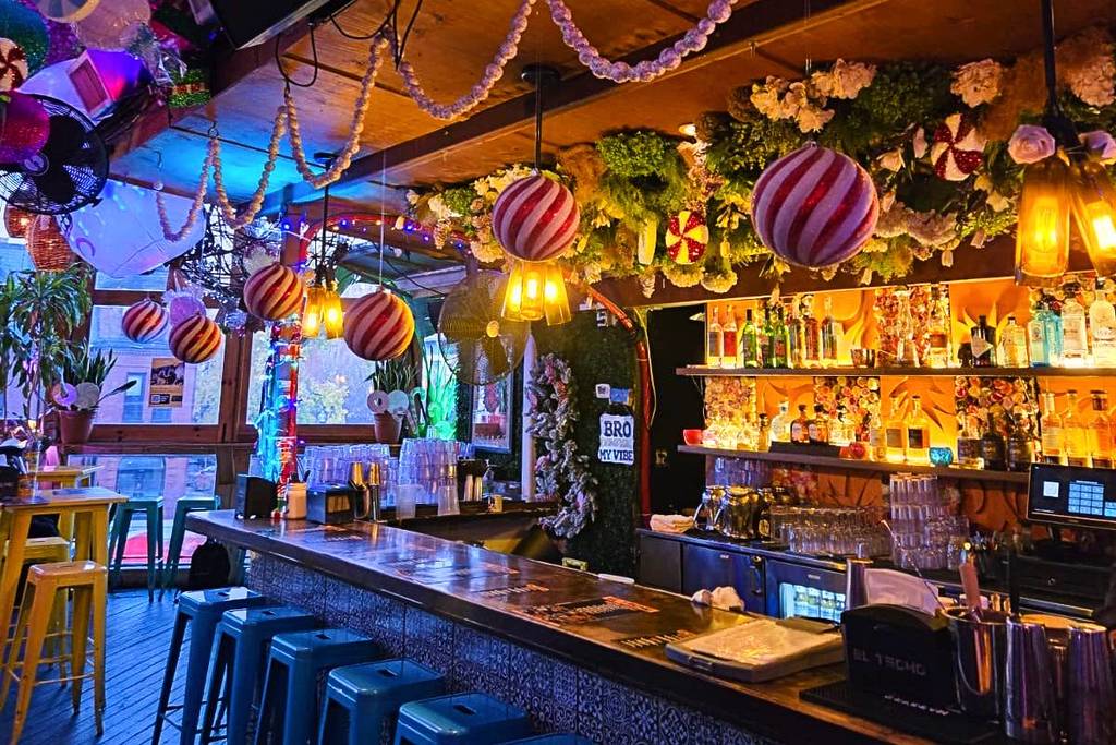 Pop-Up Holiday Bars In D.C. To Try This Season