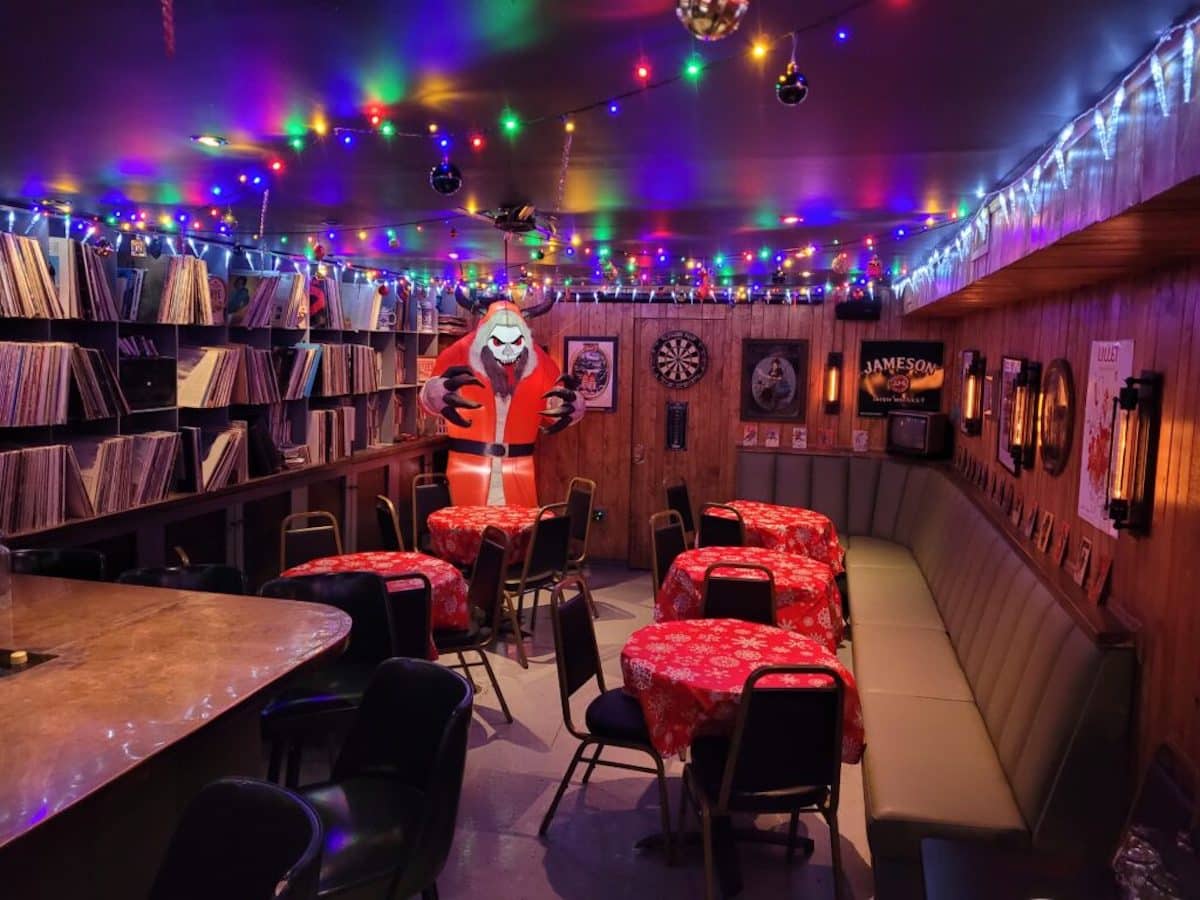 8 Holiday-Themed Pop-Up Bars In D.C. To Try This Holiday Season