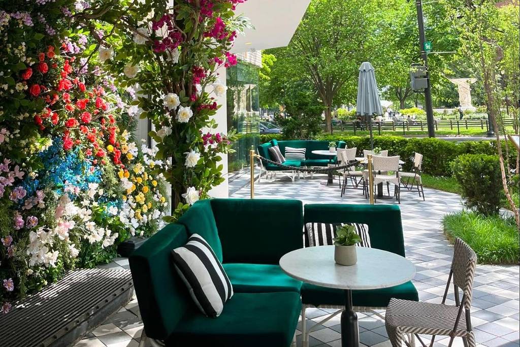 27 Best D.C. Bars You Need To Visit At Least Once In Your Life