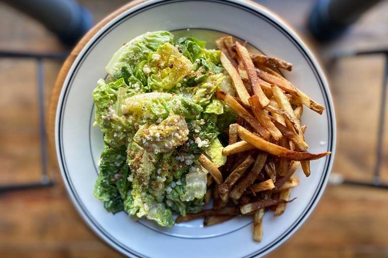 This Shaw Pizzaria Just Launched An “It Girl” Brunch Special