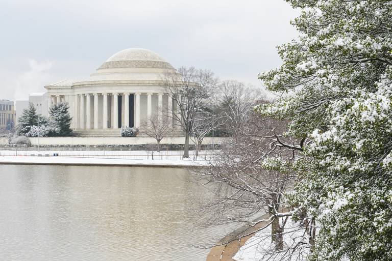 An Arctic Blast Is Bringing Snow To Washington, DC This Weekend