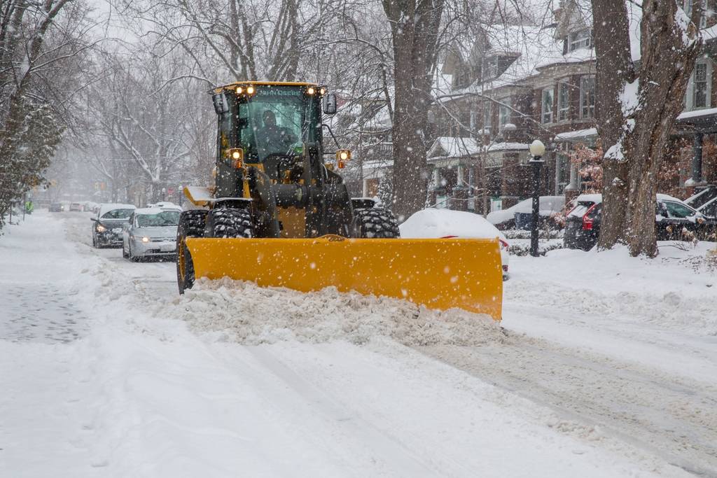 How Washingtonians Can Report Unplowed Roads & Track Plows