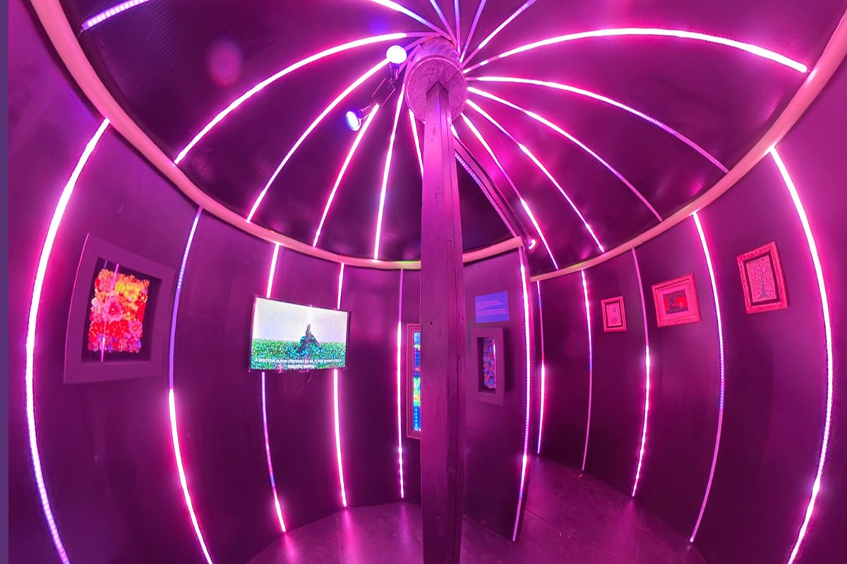 You Can Explore A Psychedelic Botanical World At This New Immersive Art ...