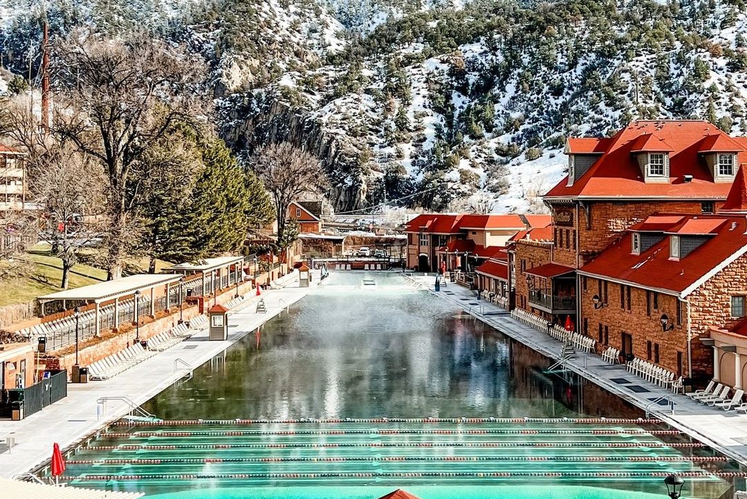 The World's Biggest Natural Hot Springs Is Less Than 3 Hours From ...