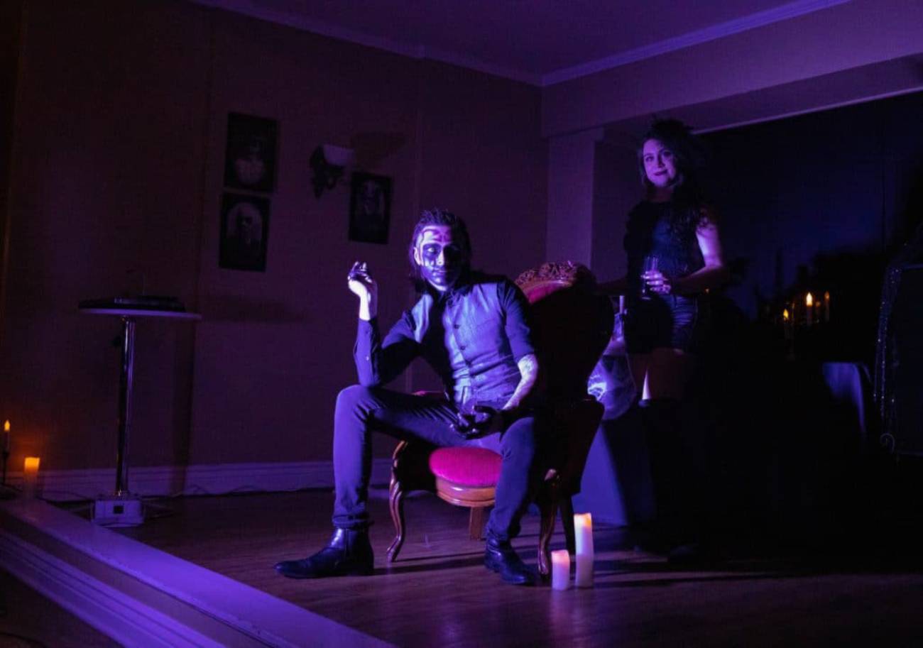 The Spooky Haunted Tavern Cocktail Experience Is Opening This April In ...