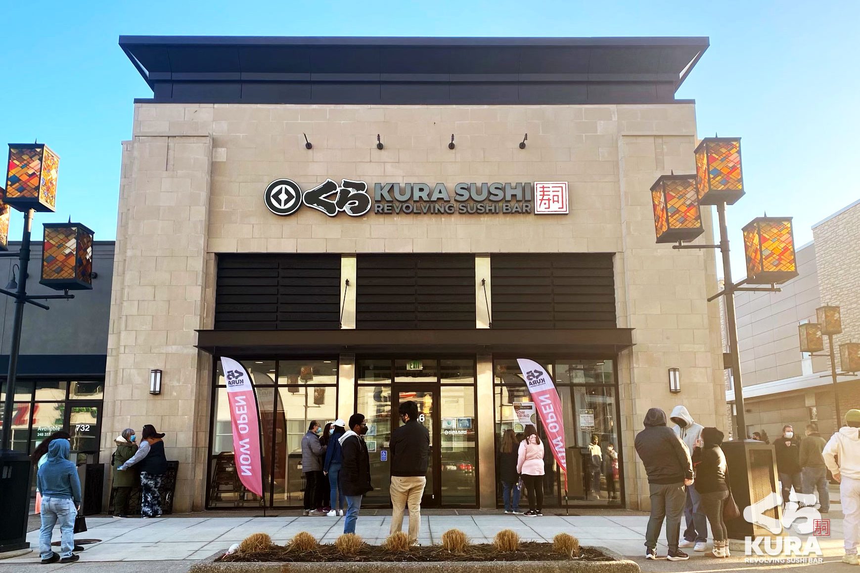 Detroit's First Revolving Sushi Bar Has Just Arrived In Troy!