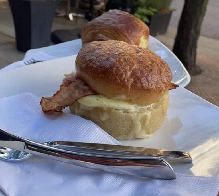 10 Breakfast Spots In Detroit You Need To Try At Least Once