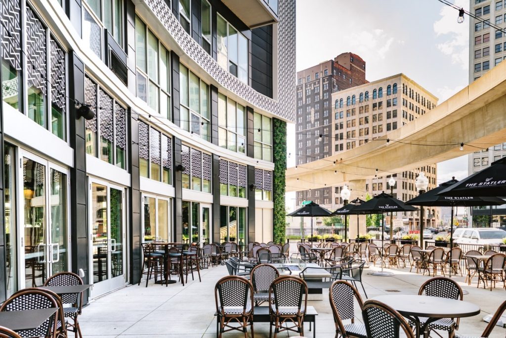 4 French Restaurants In Detroit That'll Transport You To Paris