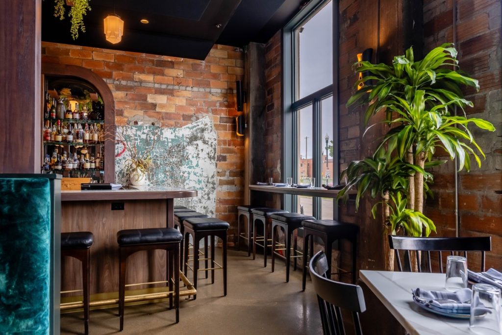 4 French Restaurants In Detroit That'll Transport You To Paris