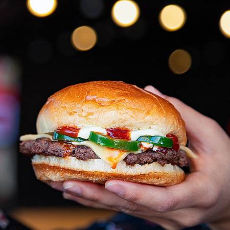 9 Brilliant Burger Joints In Detroit With Drool-Worthy Burgers