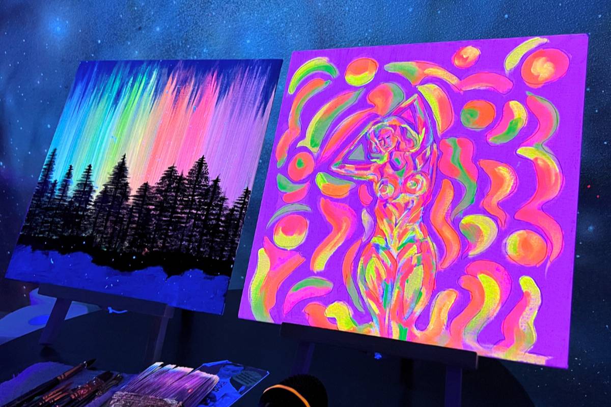 Neon Brush Dubai: Painting Workshop Under Neon Lights