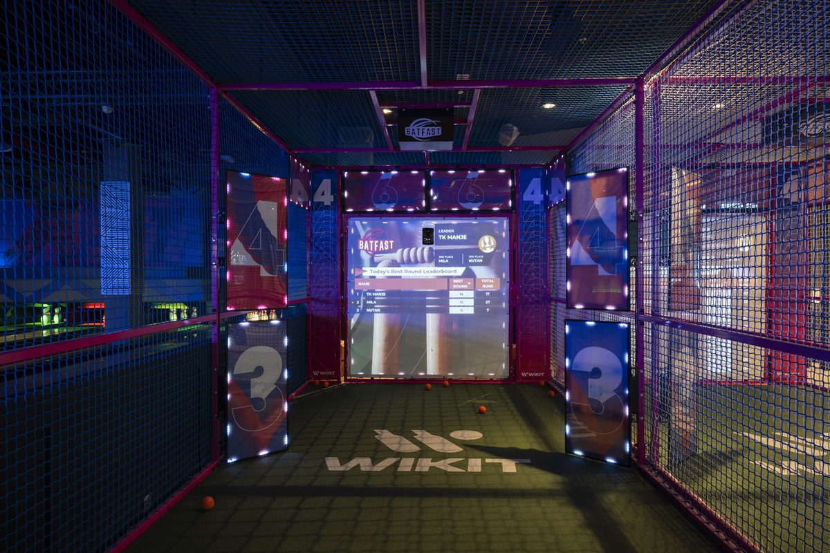 Tiger Strikes: Indoor Games Venue Virtual Reality Cricket Nets