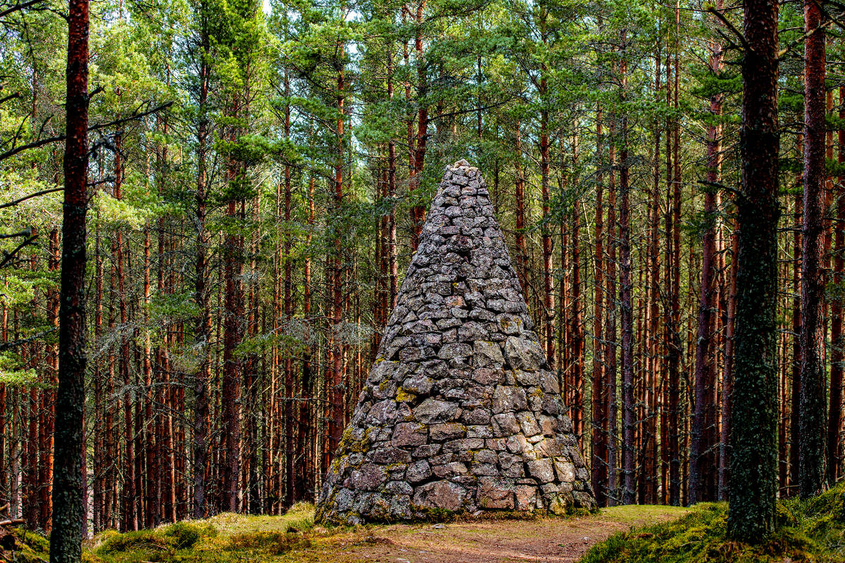 The Secret Scottish Pyramid: What Is The Real Story Behind Prince ...