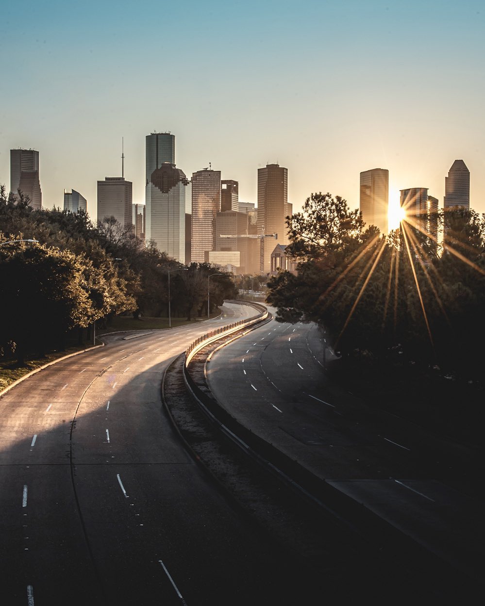 IN PHOTOS: 10 Pictures Of Houston Looking Freakishly Empty While People ...