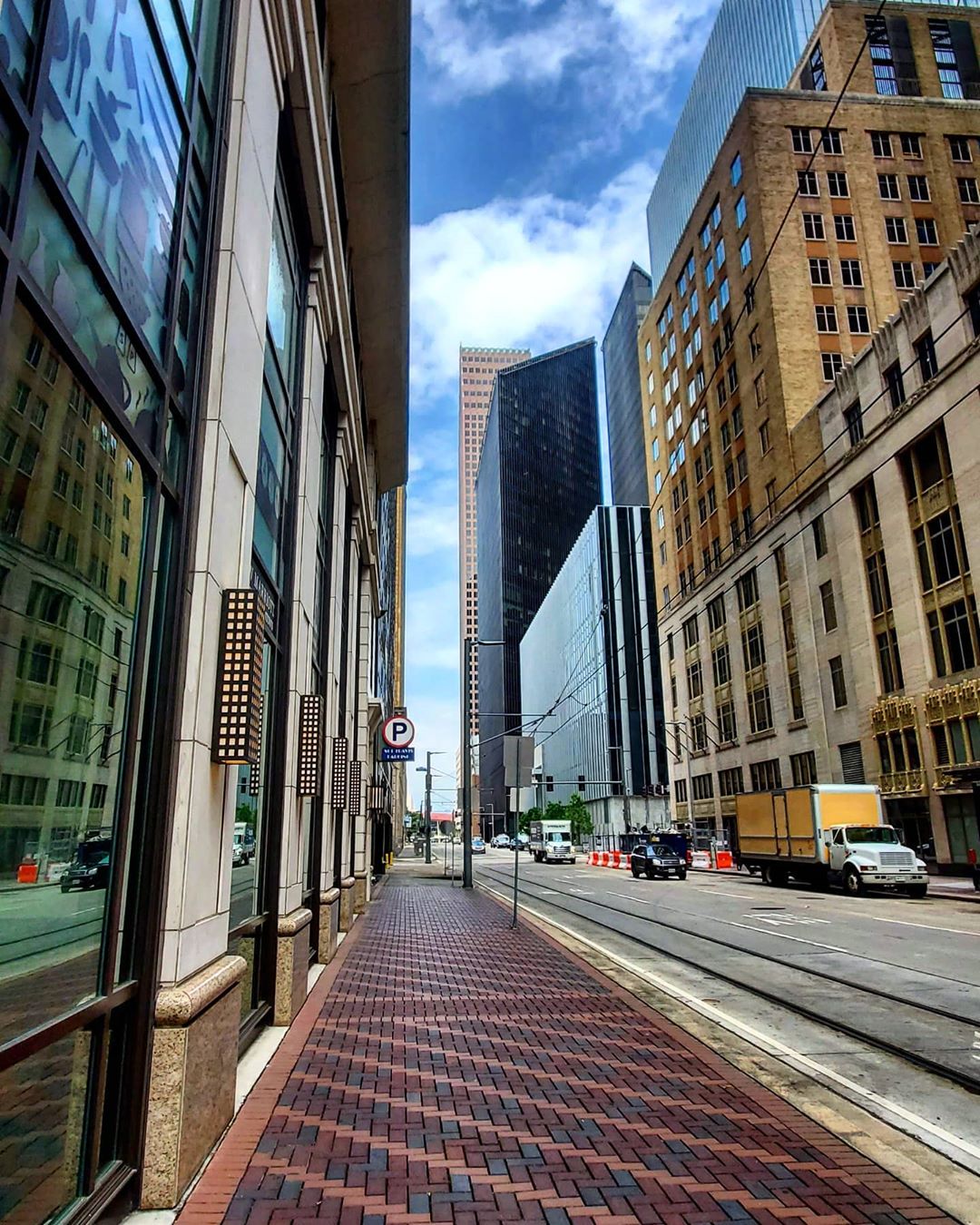IN PHOTOS: 10 Pictures Of Houston Looking Freakishly Empty While People ...
