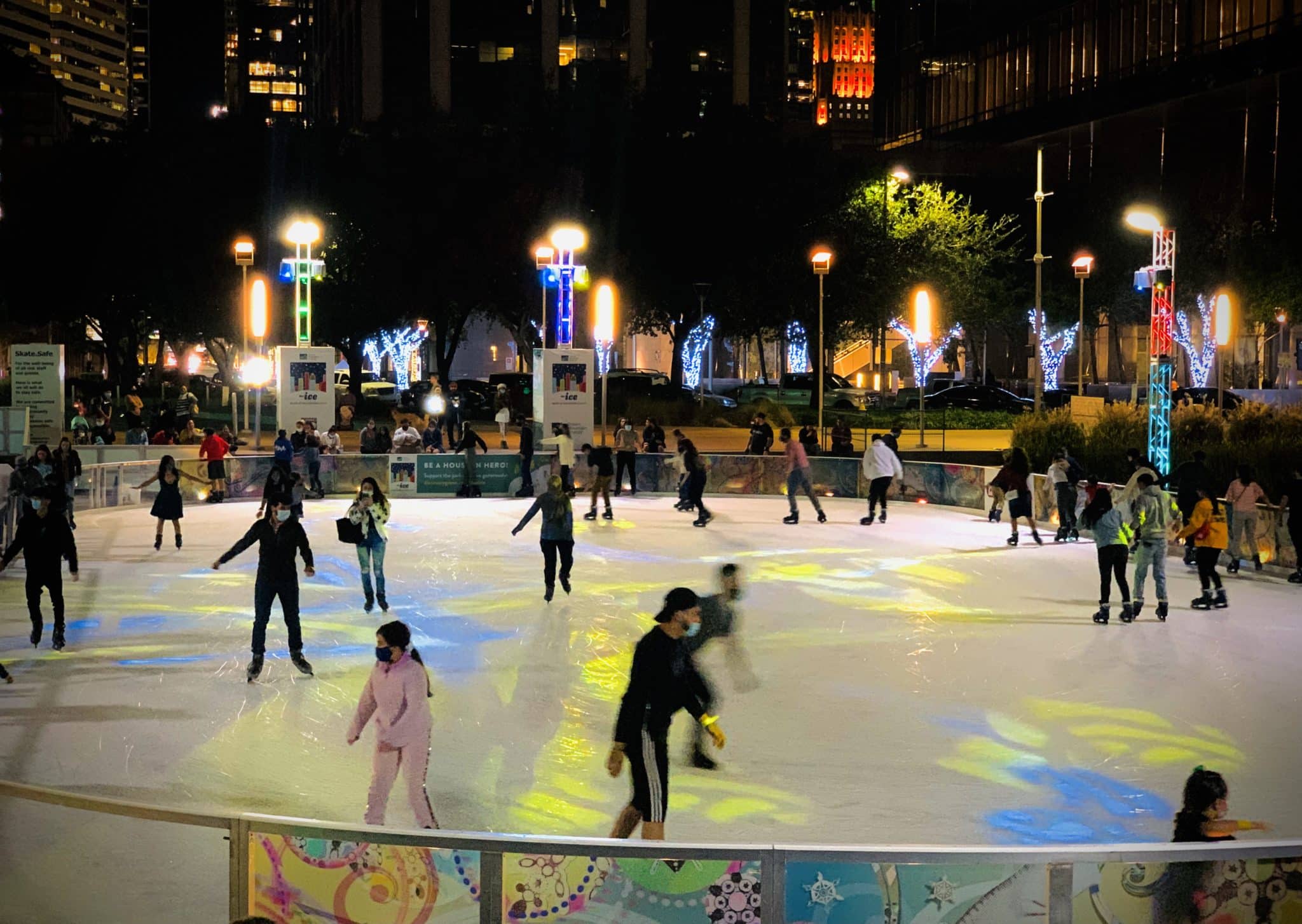 5 Dazzling Houston Ice Rinks In Houston To Skate This Winter