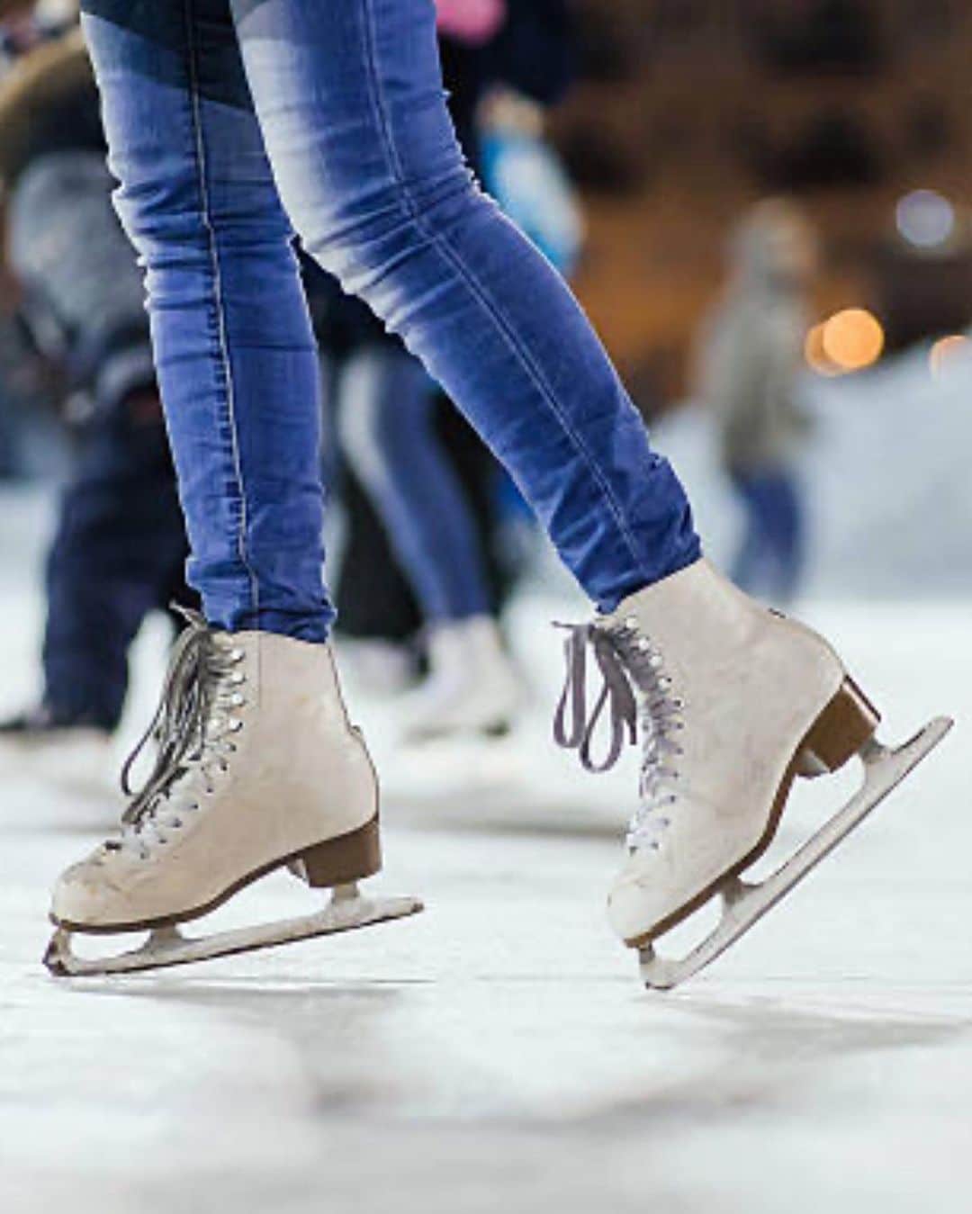 5 Dazzling Holiday Ice Skating Rinks In And Around Houston