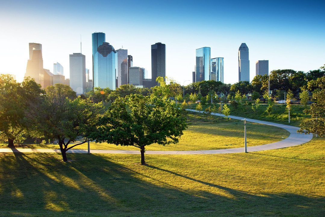 10 Scenic Places To Hike In Houston This Fall