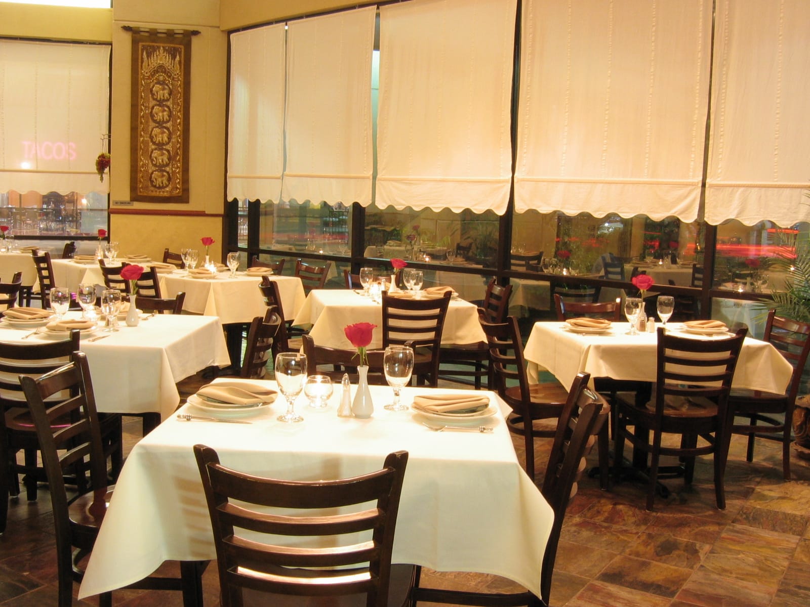 11 Thai Restaurants In Houston That'll Transport You To Bangkok