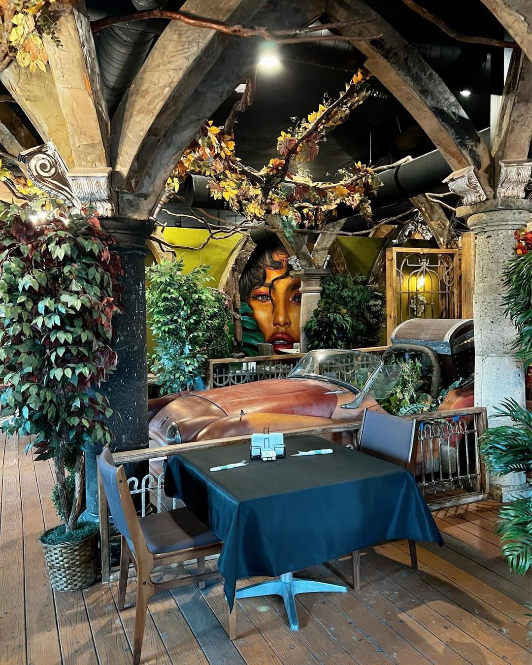 Feast Your Eyes On This New Concept Restaurant And Hookah Lounge In Houston