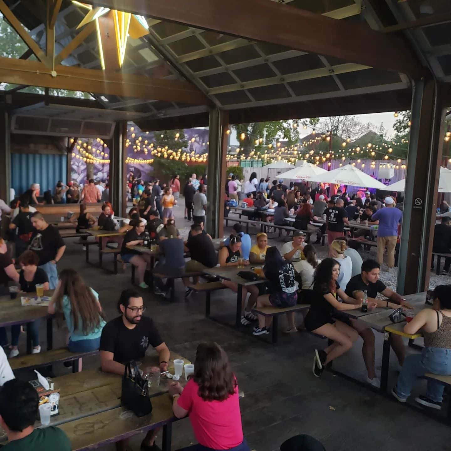 10 Beautiful Beer Gardens In Houston