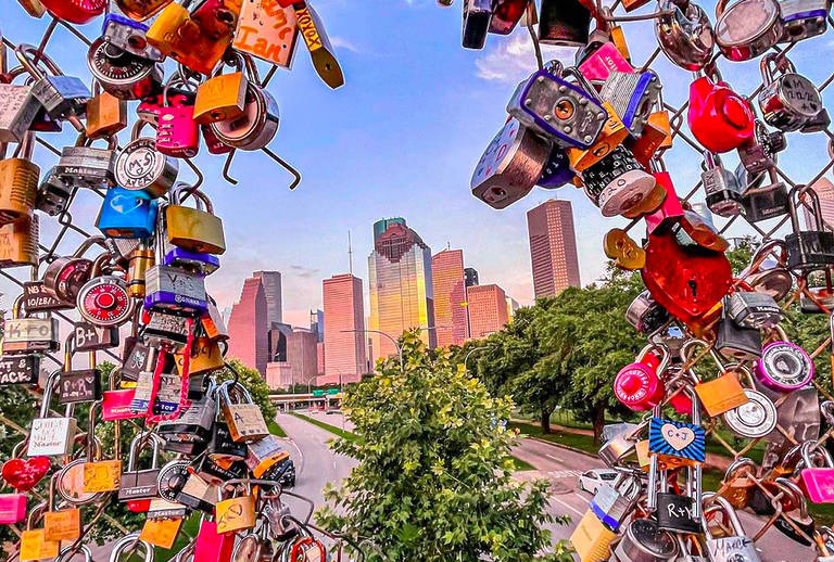 10 Romantic Spots In Houston For Lovers To Love