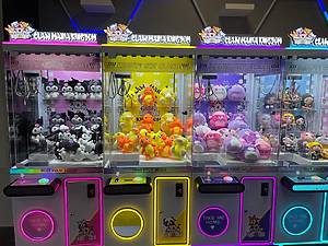 Houston's First Claw Machine Arcade Opens In Houston