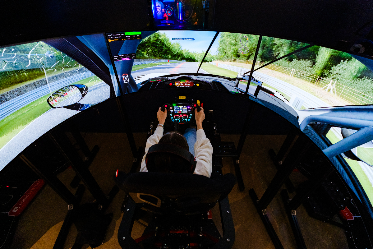 World Class Racing Simulator Lounge Coming To Houston March