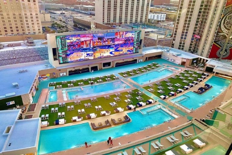 16 Amazing Vegas Pools To Visit This Summer
