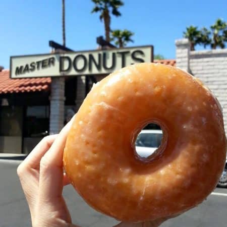 8 Brilliant Donut Shops & Bakeries In Vegas That Are A Hole In One