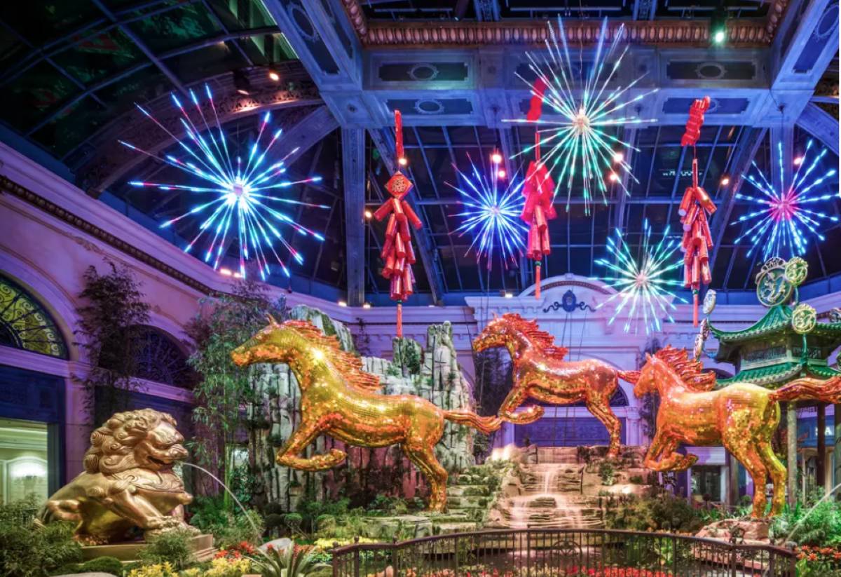 Bellagio Celebrates Year Of The Fire Horse With Free Display