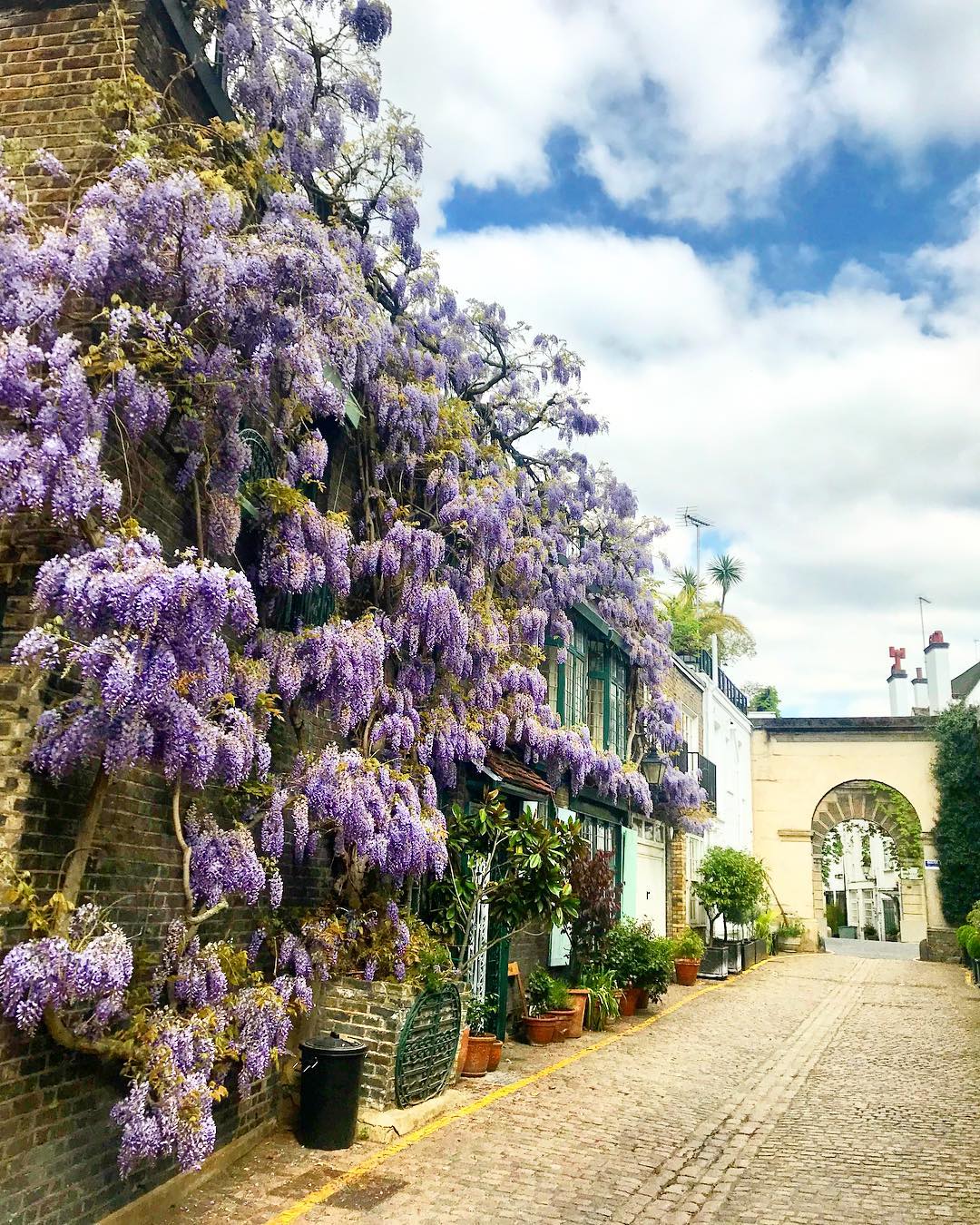 The Prettiest Streets In London For You To Have A Wander Around